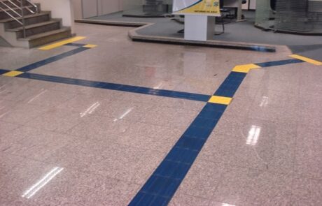 Entenda qual é a importância do piso tátil | Tecnobloco